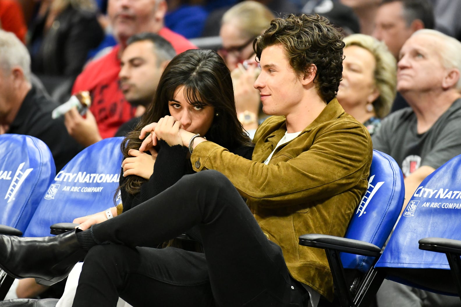 Camila Cabello and Shawn Mendes Kissing at LA Clippers Game | POPSUGAR ...