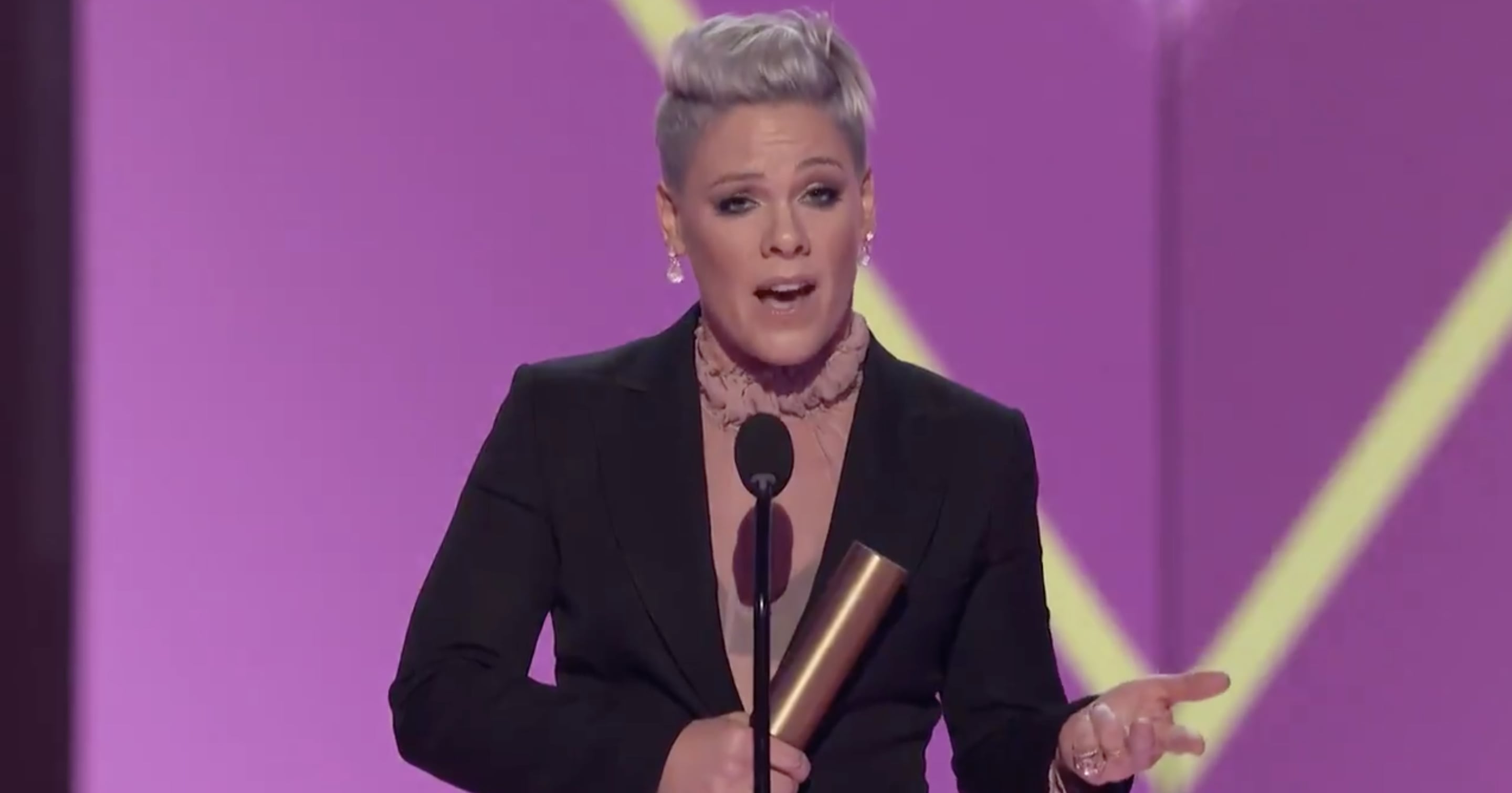 Pink's Acceptance Speech at the 2019 People's Choice Awards | PS ...