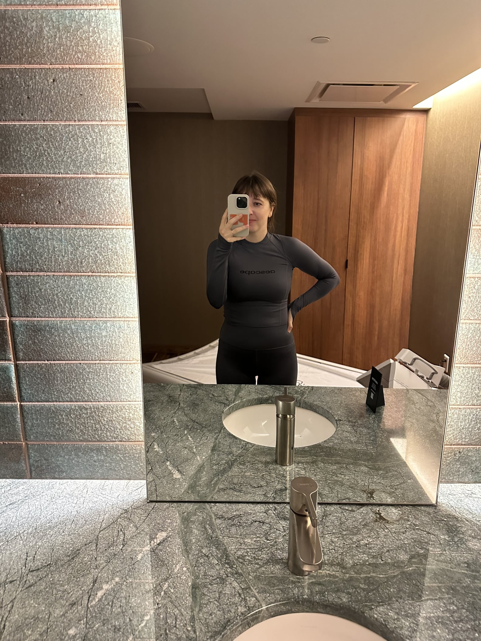 I Tried Aescape, the AI Robot Massage: See Photos | PS Beauty