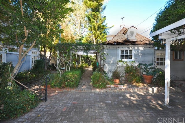 The Boy Meets World House Is For Sale | POPSUGAR Home