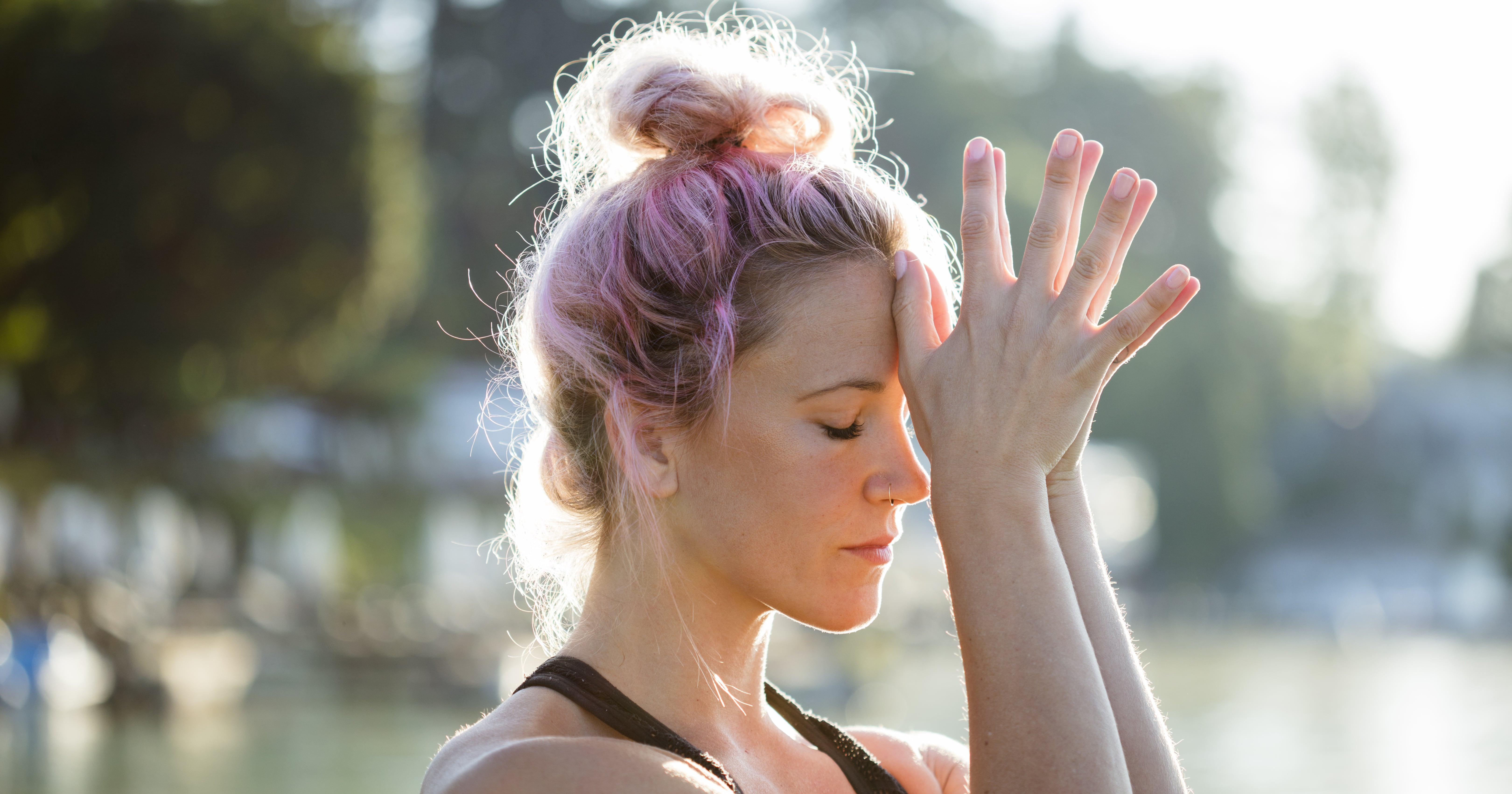 12 Therapist-Approved Ways to Manage Coronavirus Anxiety | PS Fitness