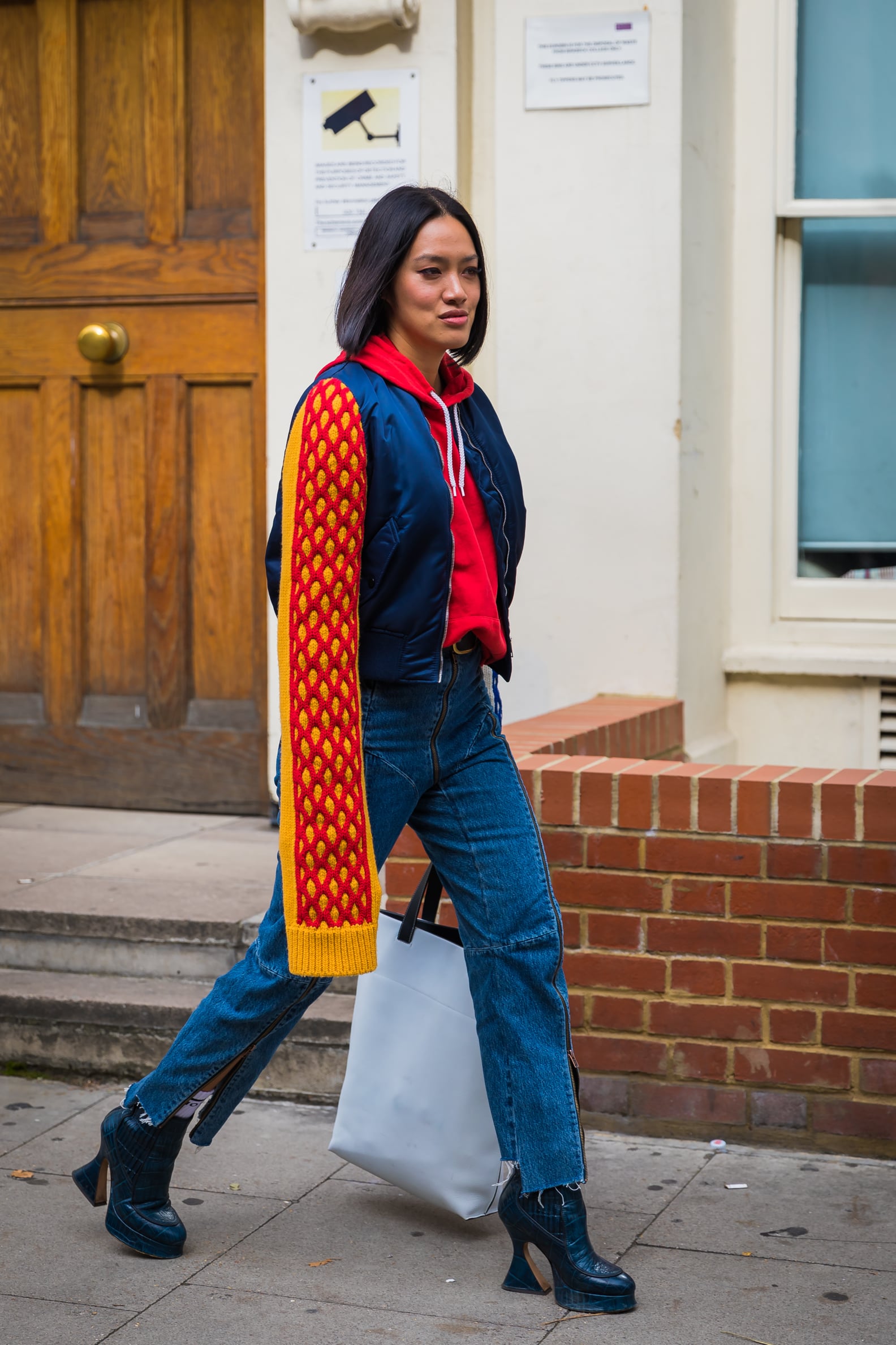 How to Wear Jeans in 2018 | PS Fashion