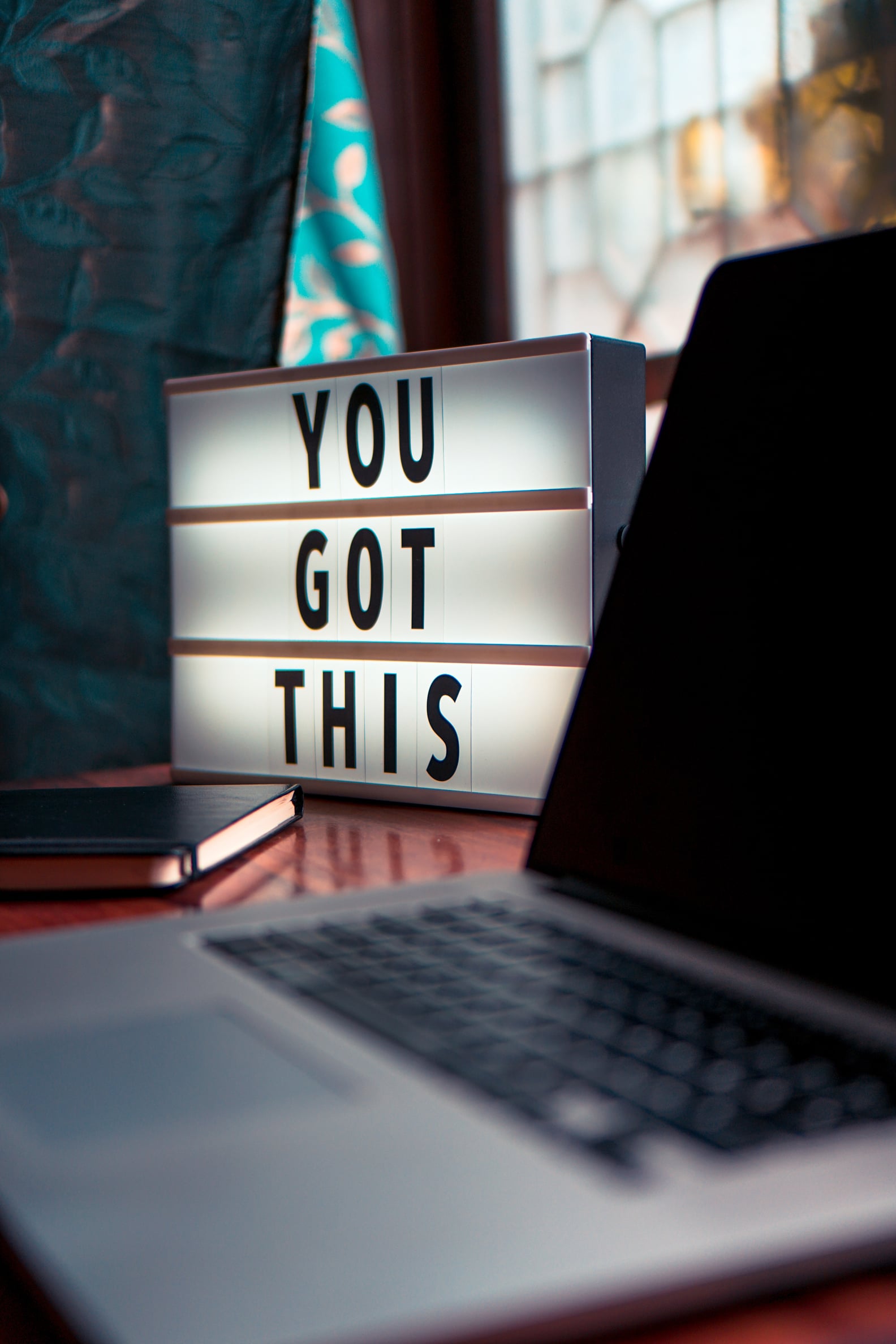 20 Inspirational Quotes That Make Perfect Phone Backgrounds | PS Tech