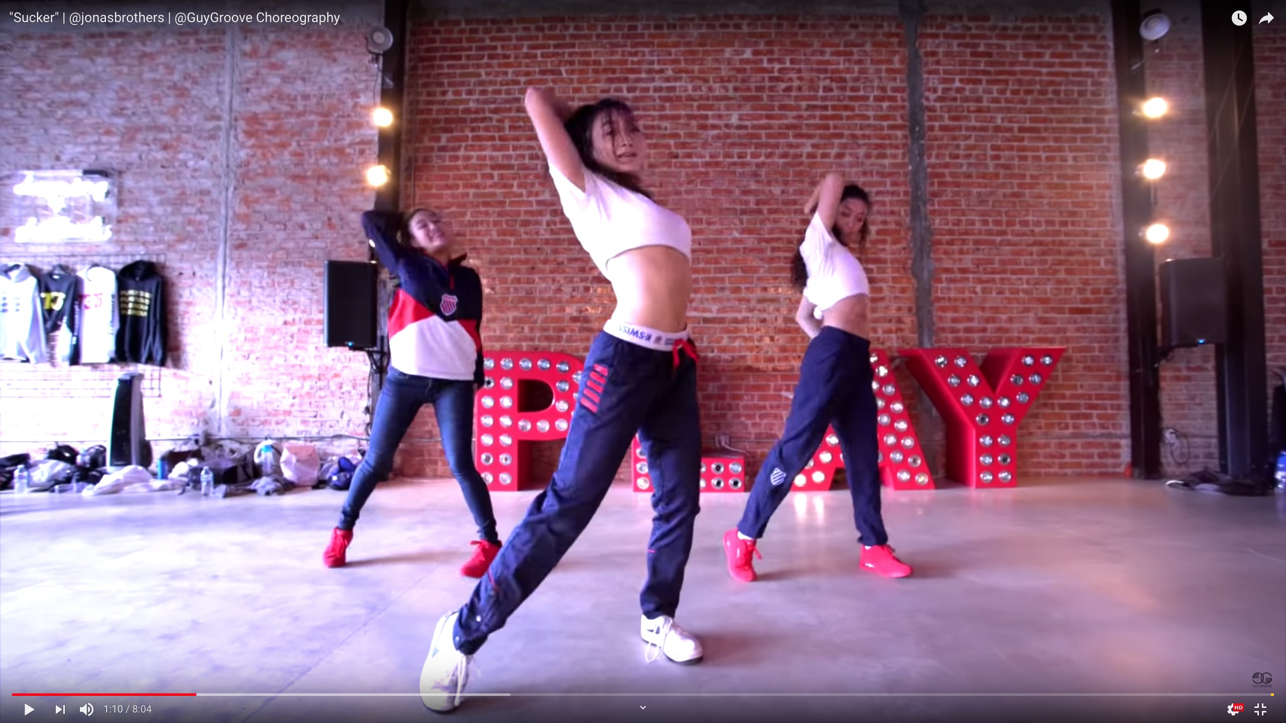 Jonas Brothers "Sucker" Dance Video | PS Celebrity