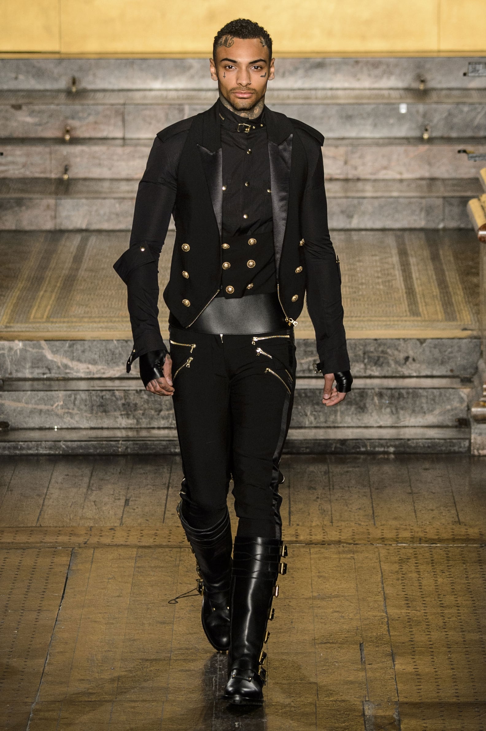 Julien Macdonald Fall 2016 Collection | PS Fashion