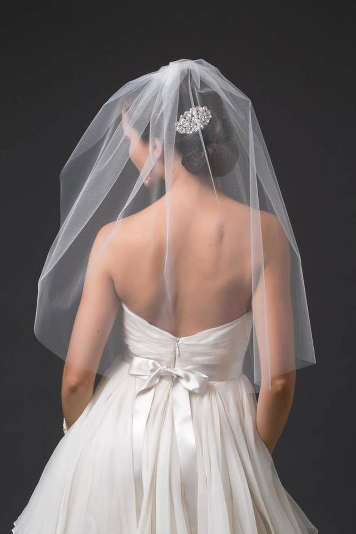 What Color Veil Should I Get With My Dress? | PS Fashion