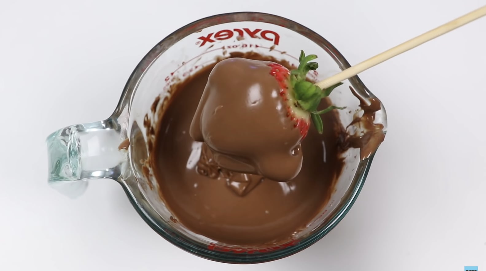 Chocolate Covered Strawberry Turkeys Thanksgiving Recipe | PS Food