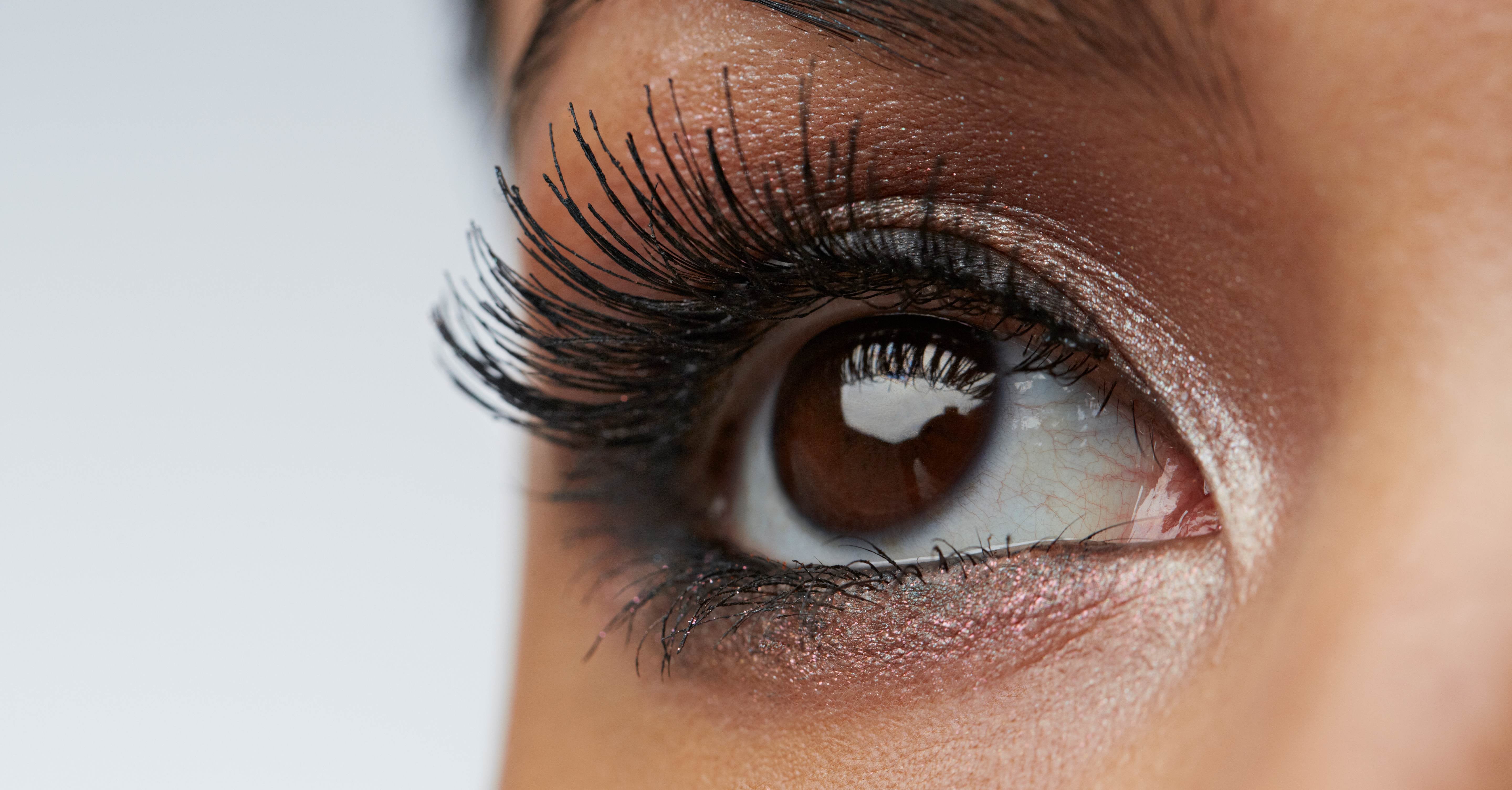 Woman Went Blind After Lash Extensions | PS Beauty