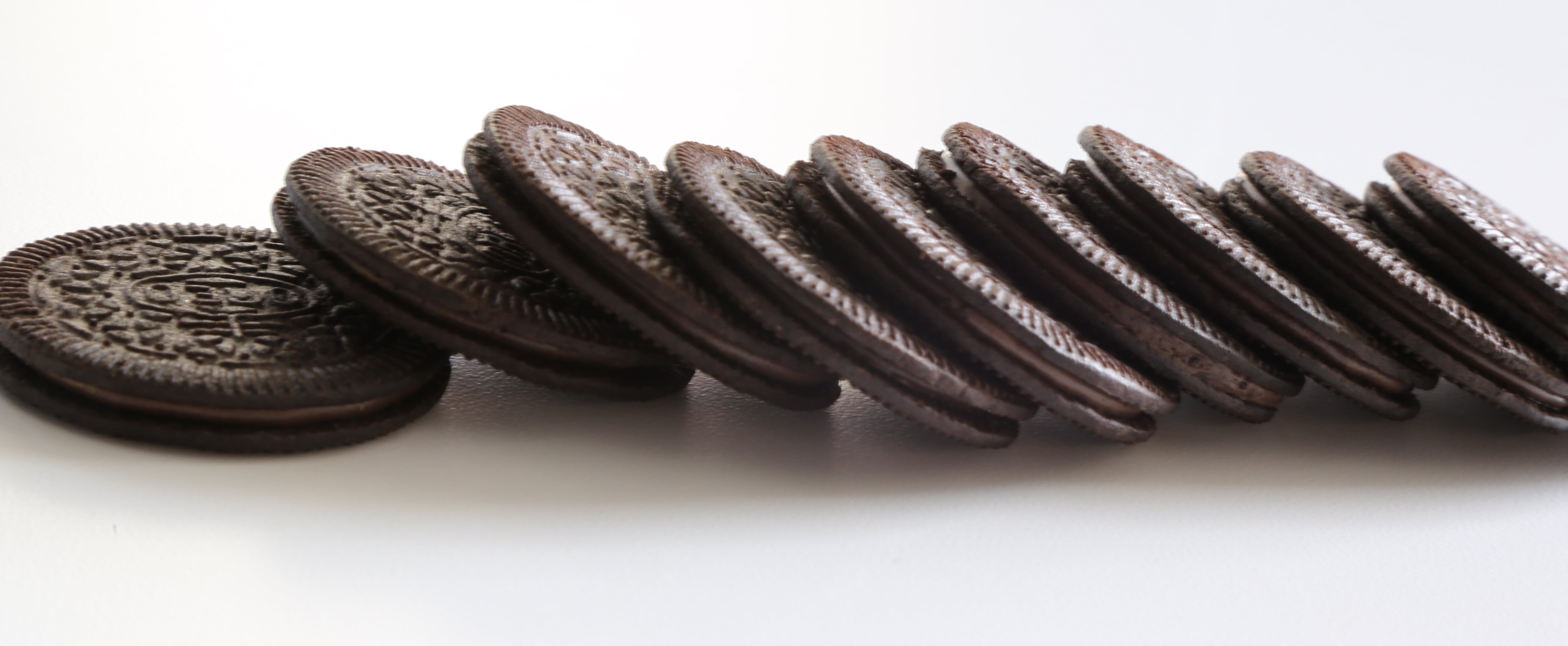 Oreo Thins Chocolate and Lemon Review | PS Food