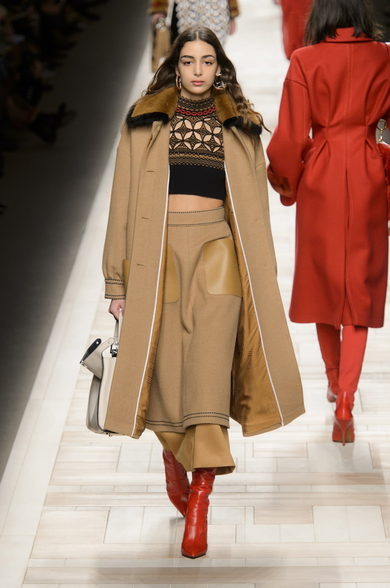 Fendi Fall 2017 Runway Show | PS Fashion
