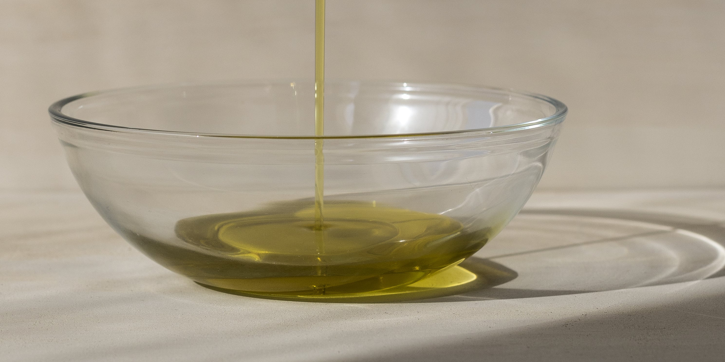 Is Drinking Olive Oil Shots Good For You? 3 RDs Weigh In | PS Nutrition
