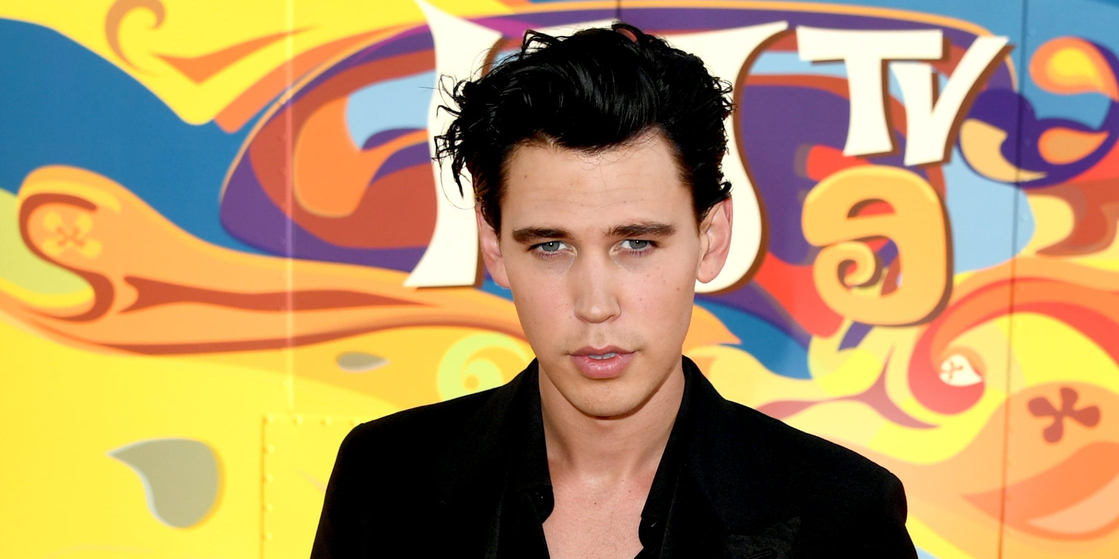 Austin Butler Talks Playing Elvis Presley in Biopic | PS Entertainment