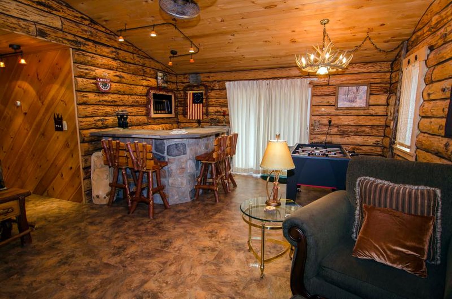 35 Charming Remote Cabin Rentals Across the US | PS Smart Living