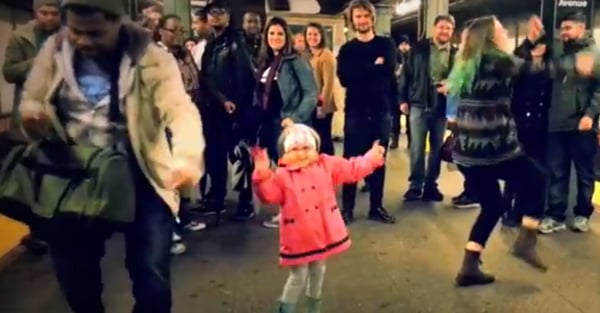 Girl Starts a Dance Party at NYC Subway Stop | Video | POPSUGAR Celebrity