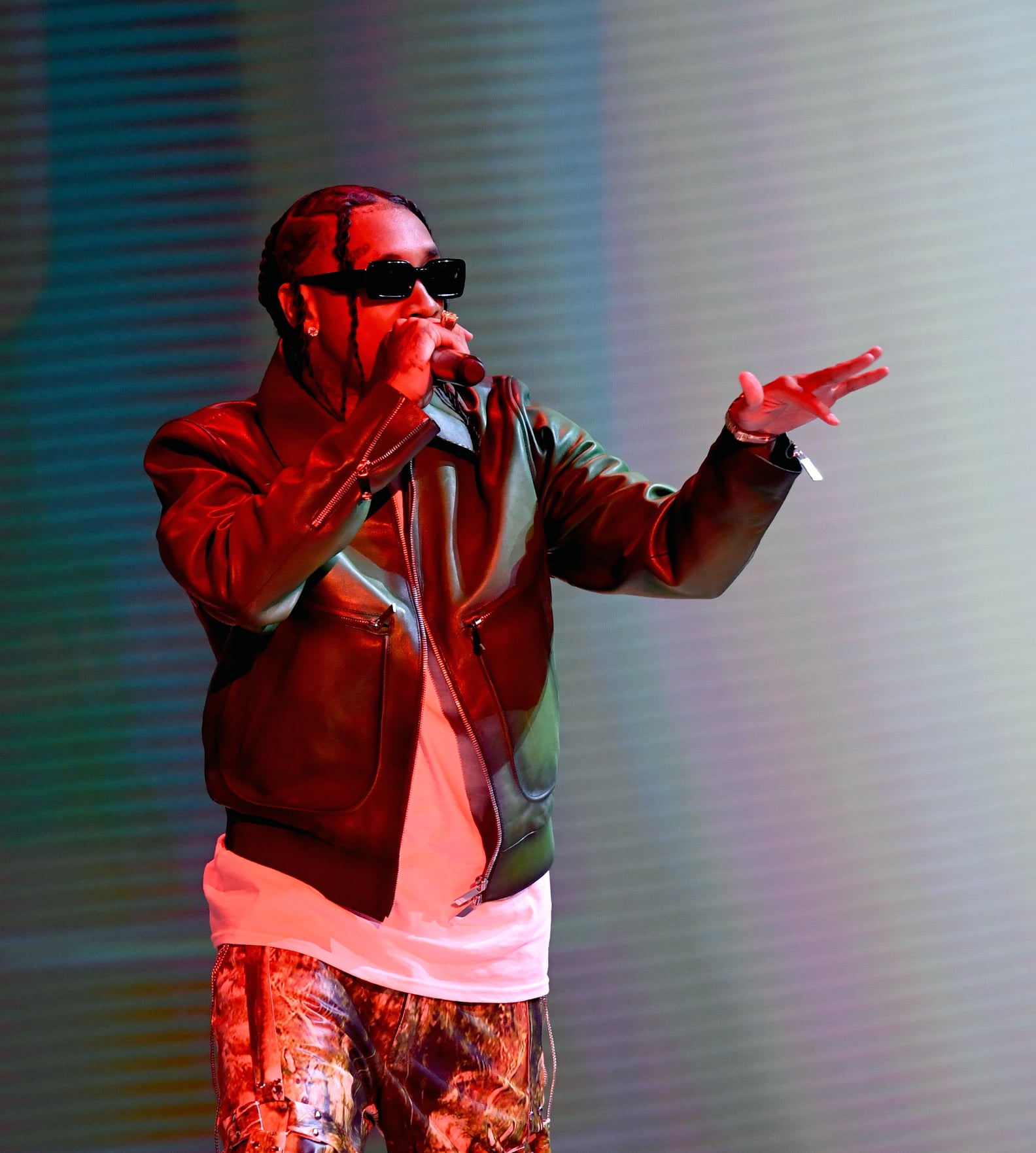 Best Pictures From the 2020 MTV VMAs | PS Celebrity