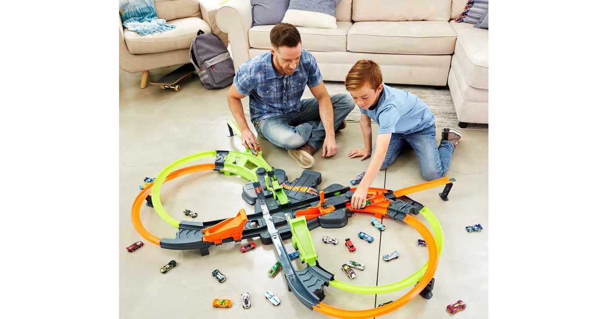 Hot Wheels Colossal Crash Track Set | The Best Toys and Gift Ideas For ...