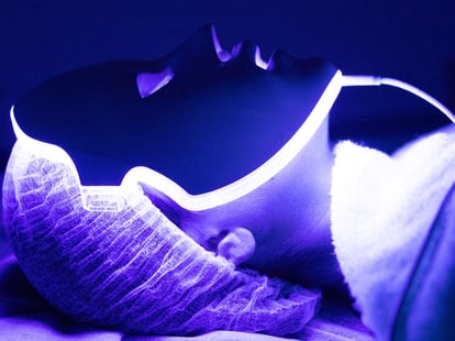LED Face Masks: What Does LED Light Therapy Do For The Skin | POPSUGAR ...