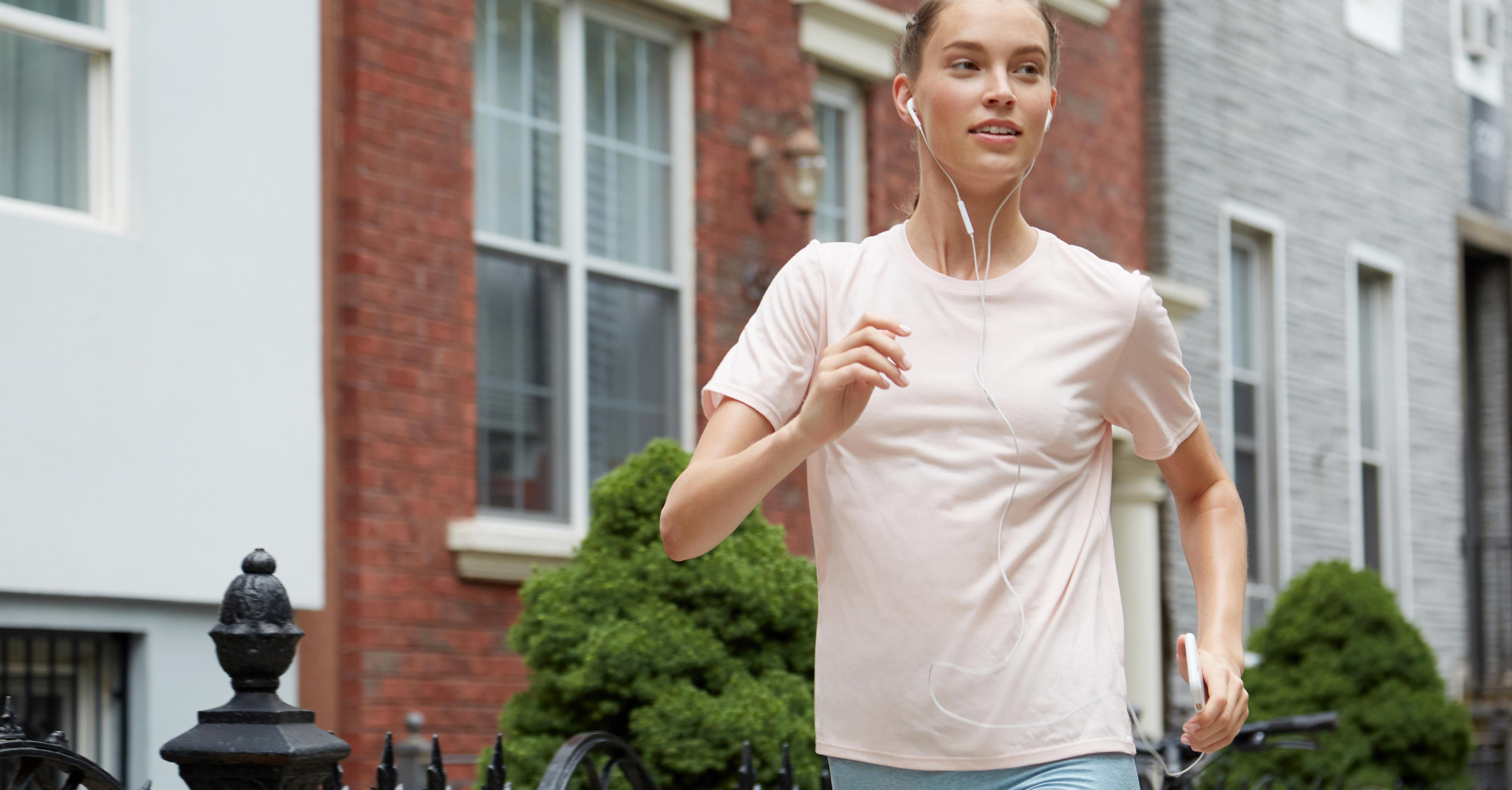 You Asked: 60-Minute Brisk Walk vs. 30-Minute Jog | PS Fitness