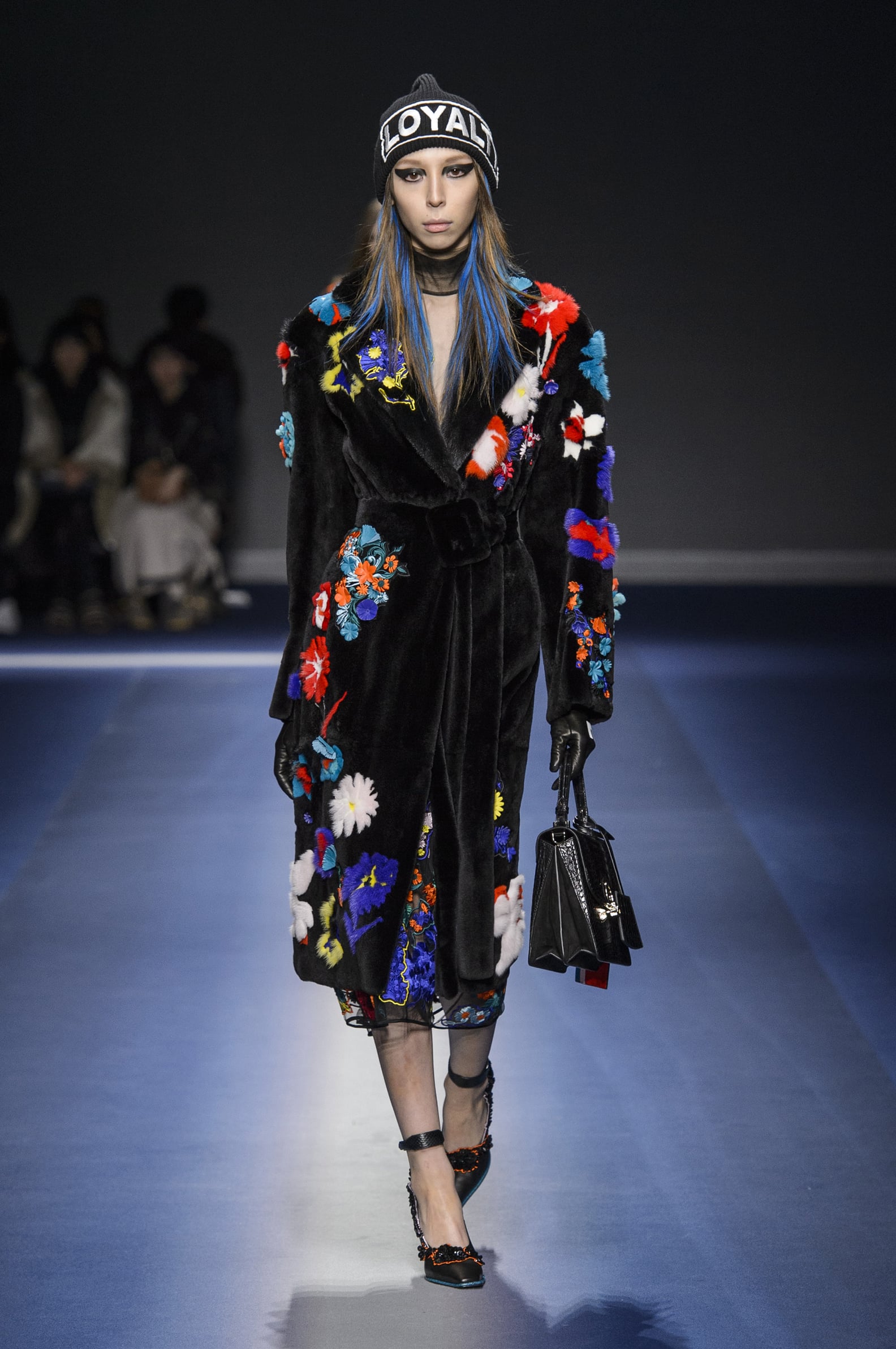 Versace Fall 2017 Runway | PS Fashion