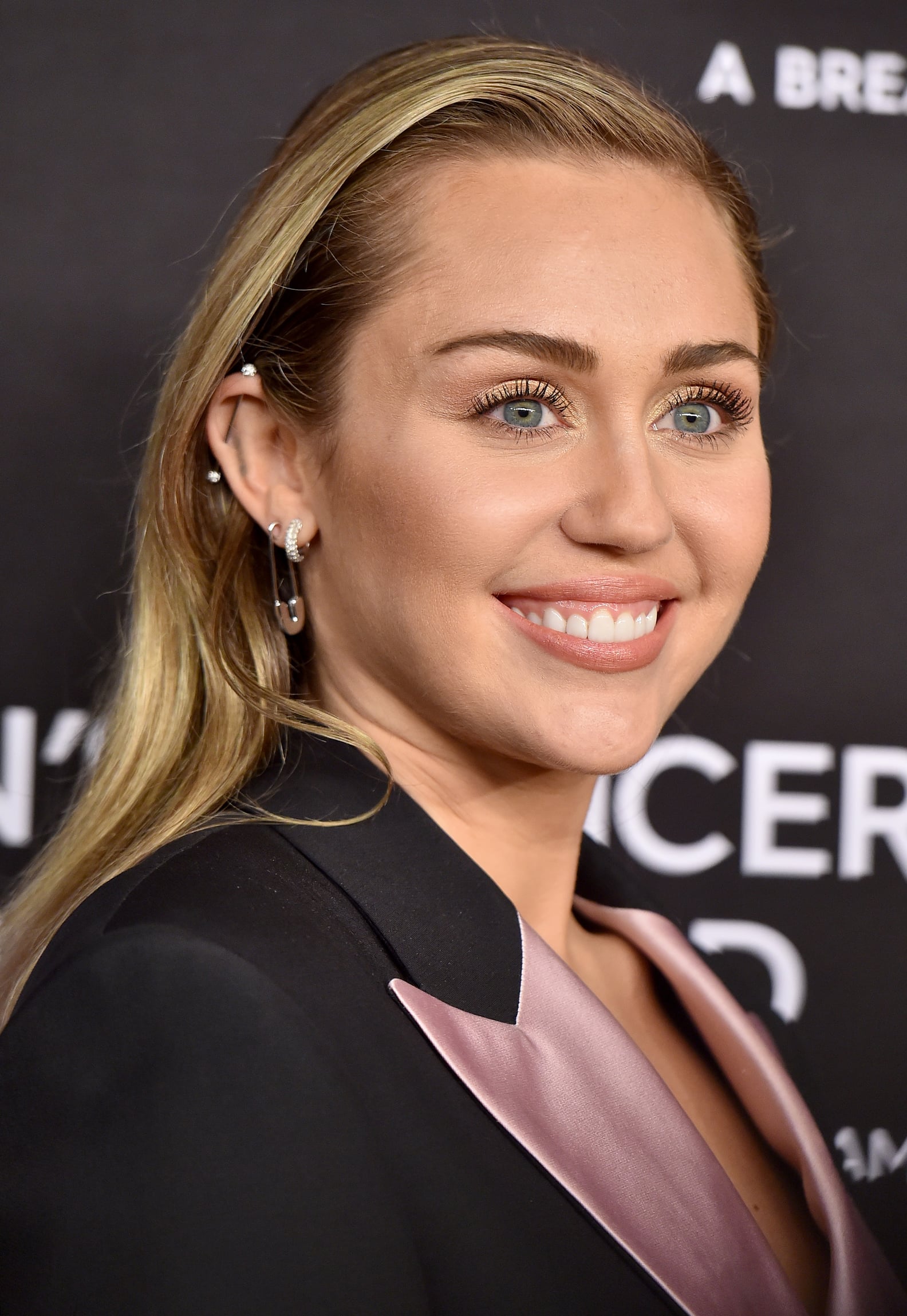 Miley Cyrus Liam Hemsworth at Cancer Research Fund Gala 2019 | PS Celebrity
