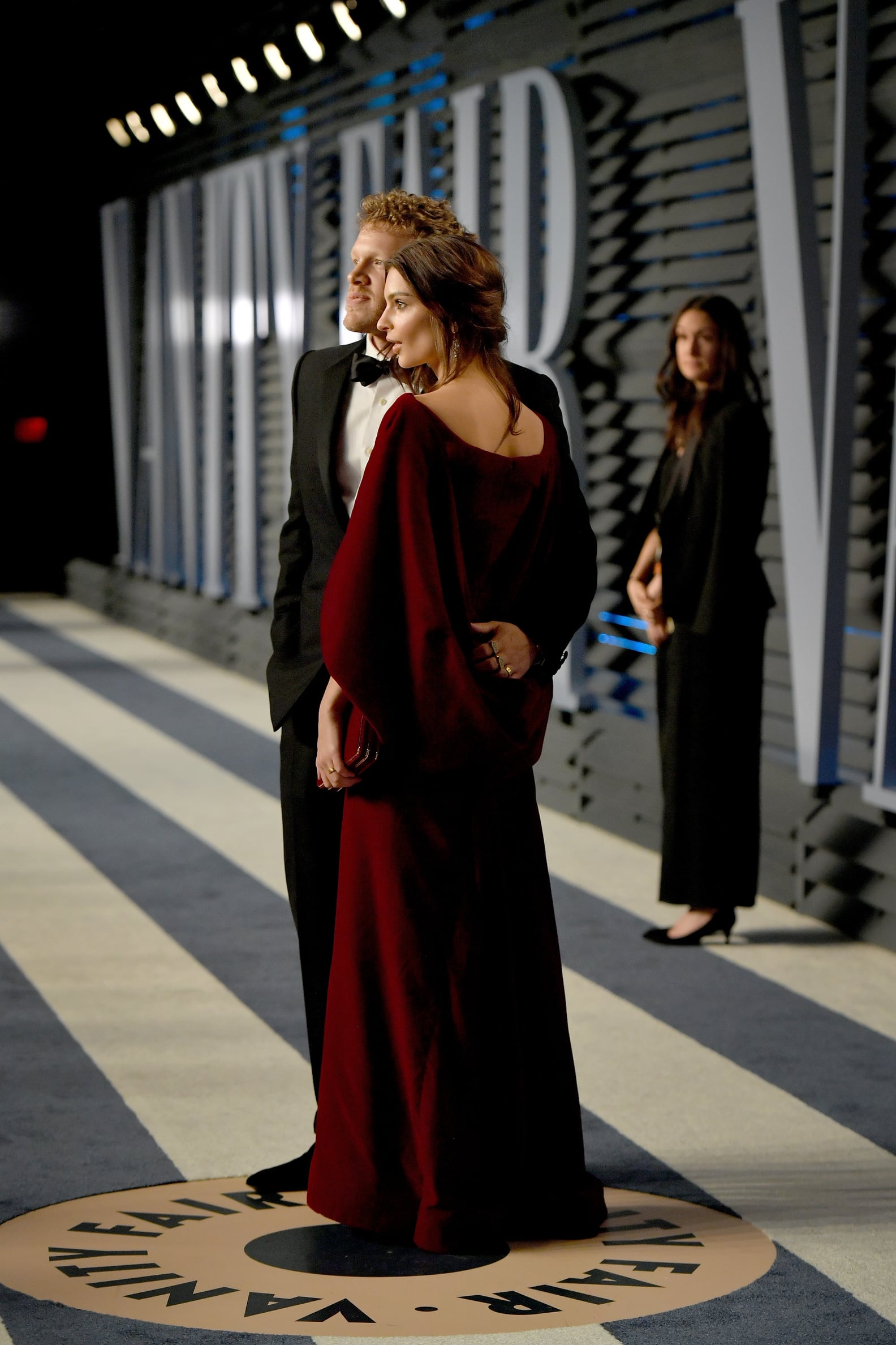 Emily Ratajkowski Red Dress at Oscars Afterparty 2018 | PS Fashion