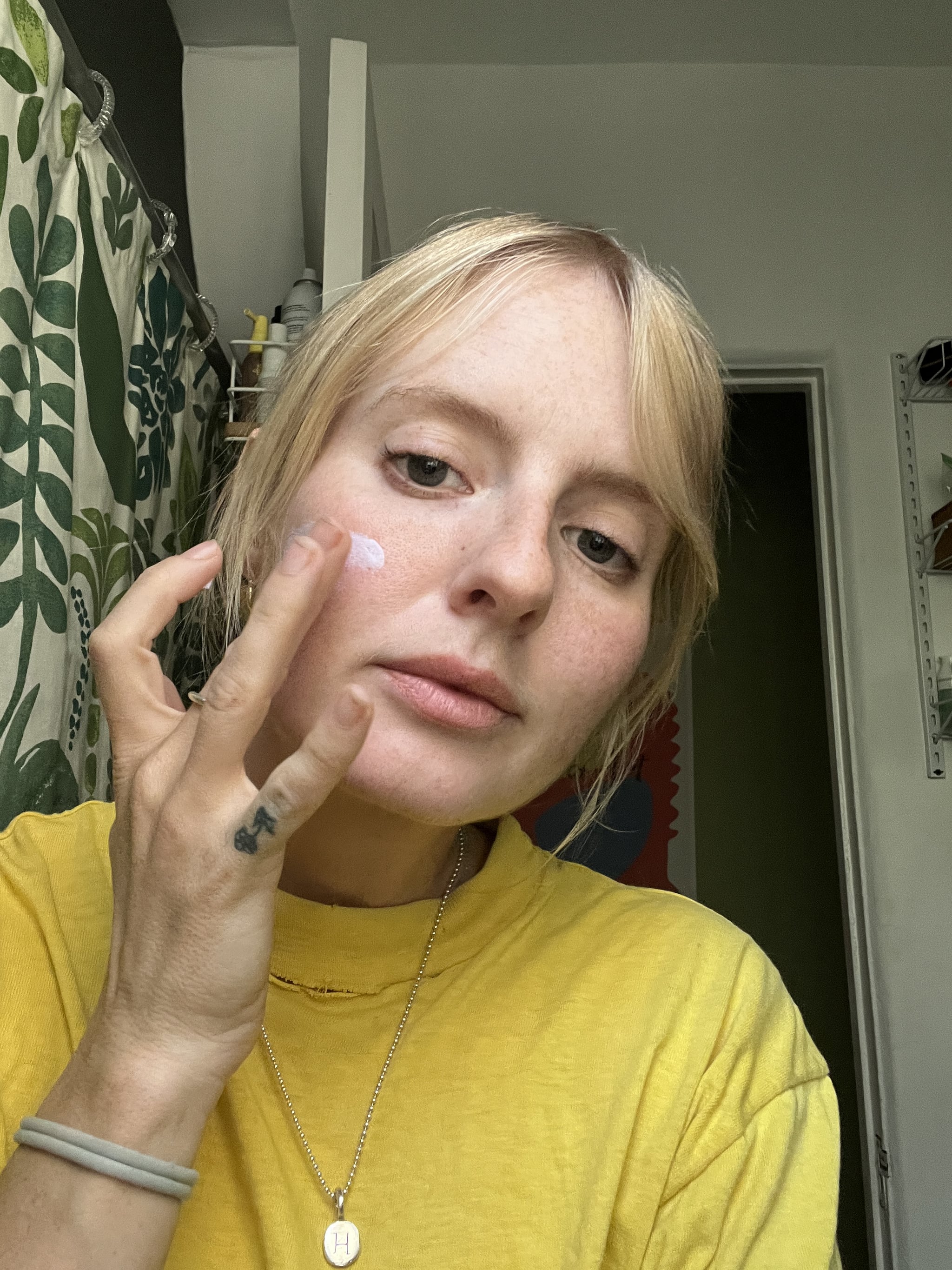 Isntree Onion Newpair Sunscreen Review With Photos | POPSUGAR Beauty UK