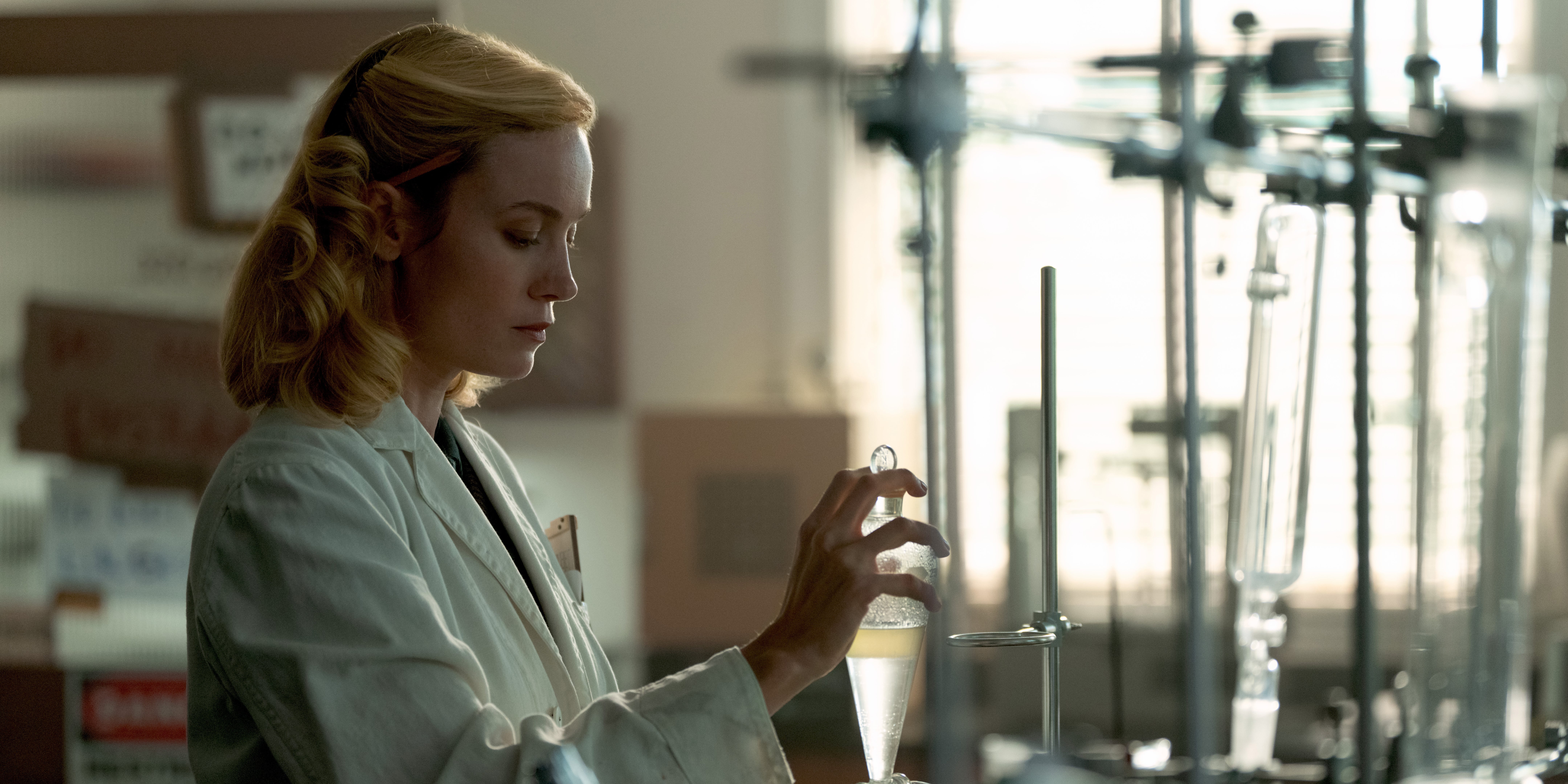 Lessons in Chemistry's Frog Pregnancy Test Explained | PS Entertainment