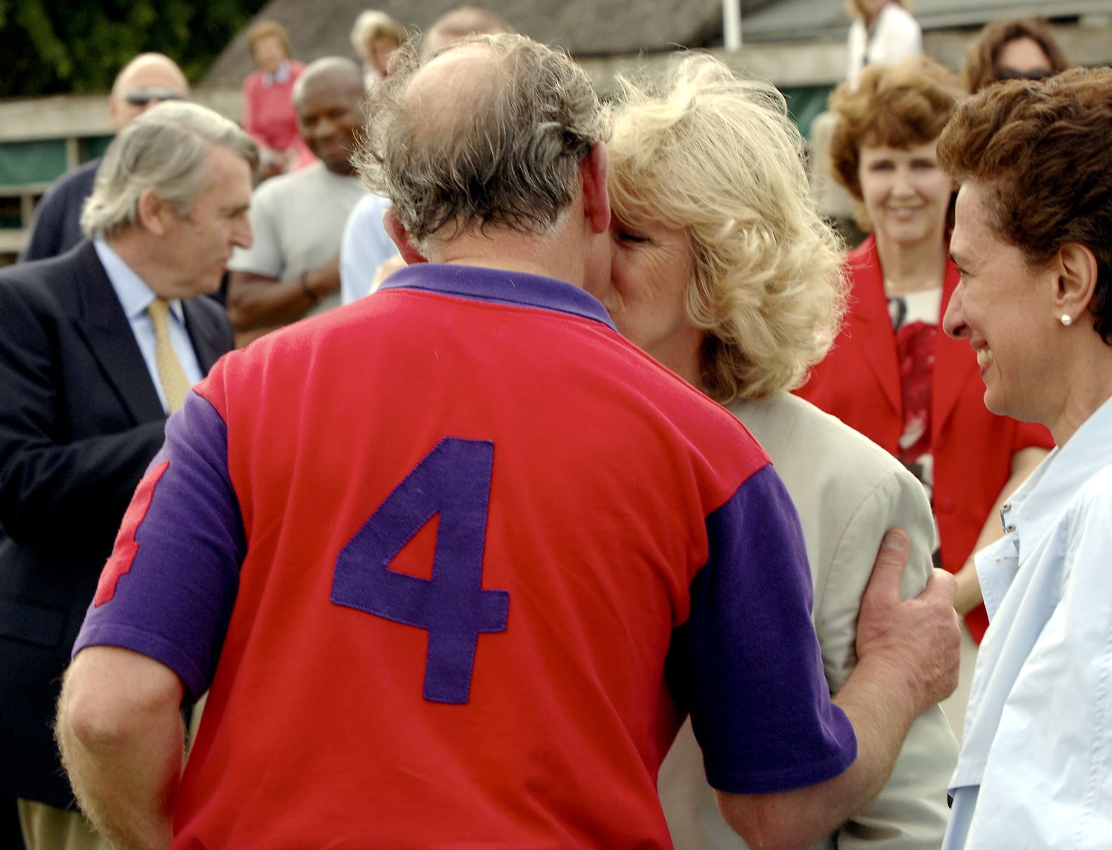 Royal Family PDA Pictures | PS Celebrity