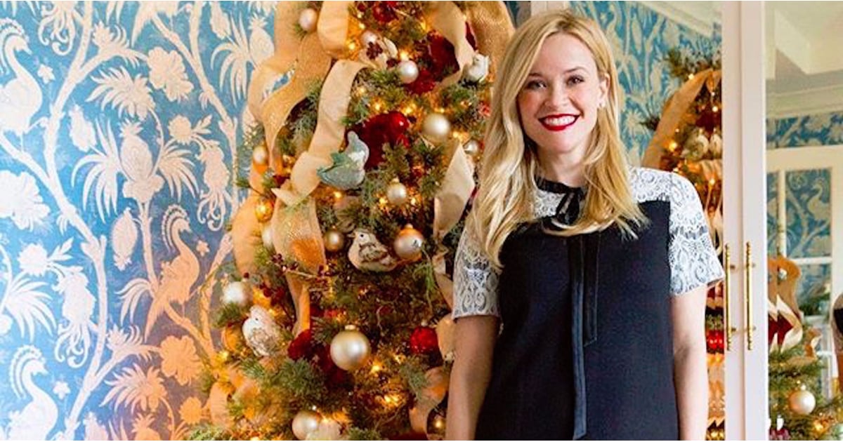Reese Witherspoon Christmas Pictures | POPSUGAR Celebrity