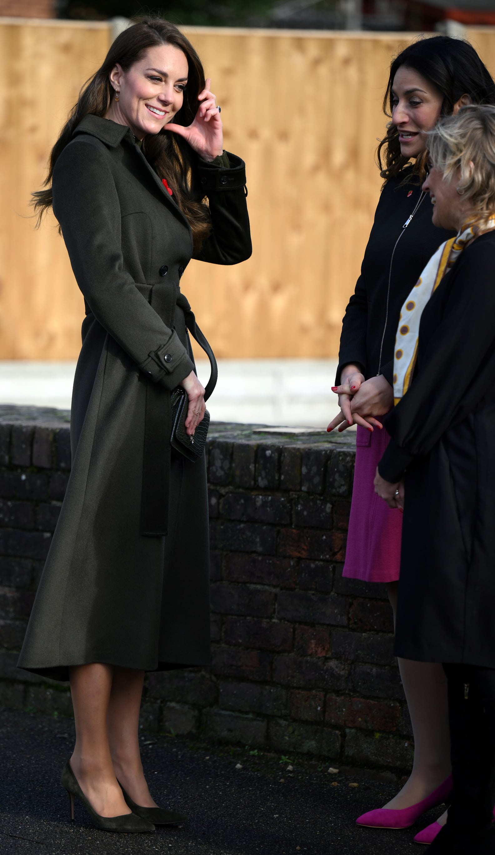 Kate Middleton Wears $40 Green Knit Mango Dress | PS Fashion