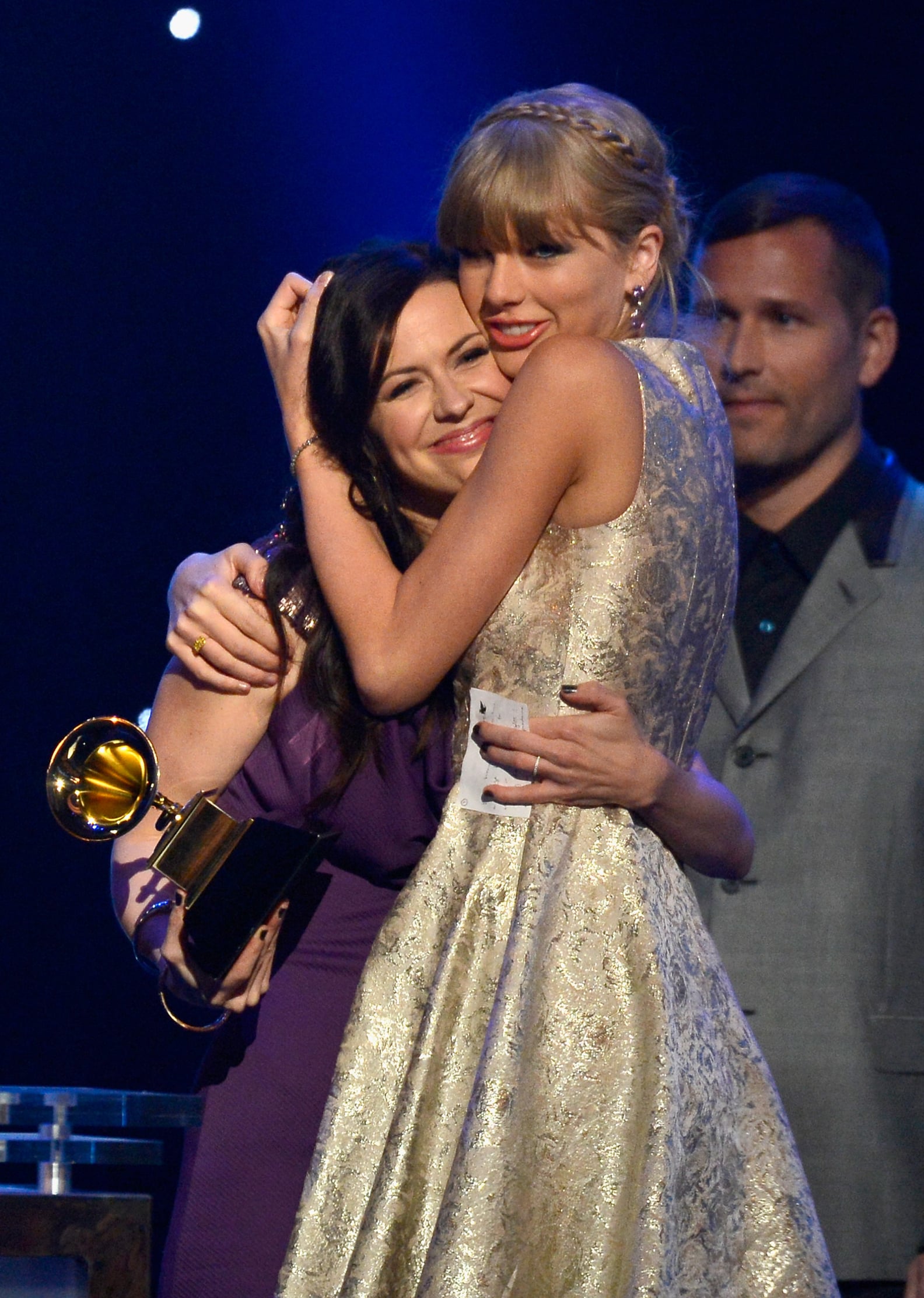 Taylor Swift Hugging Celebrities | PS Celebrity