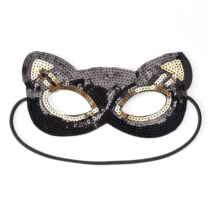 Kendall Jenner and Cara Delevingne Wearing Masks | POPSUGAR Fashion