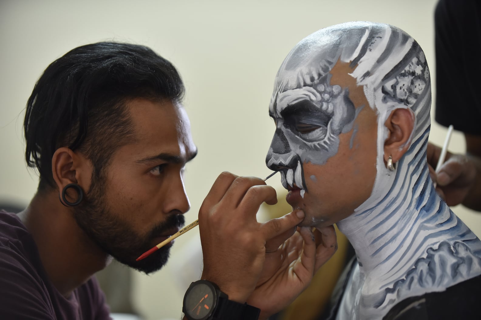 How to Wear Body Paint | POPSUGAR Beauty