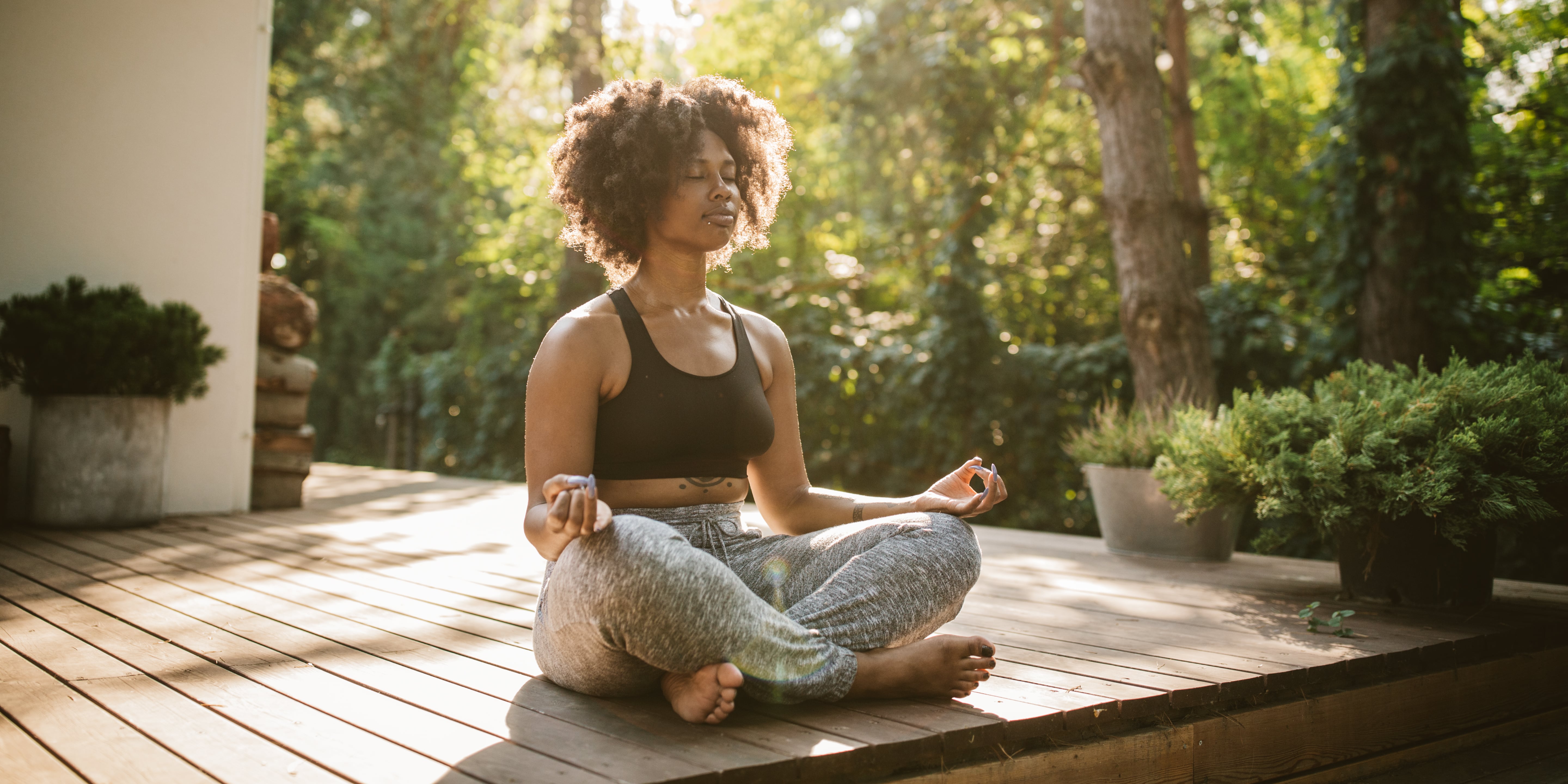 A Guide to Practicing Yoga Without a Mat | PS Fitness