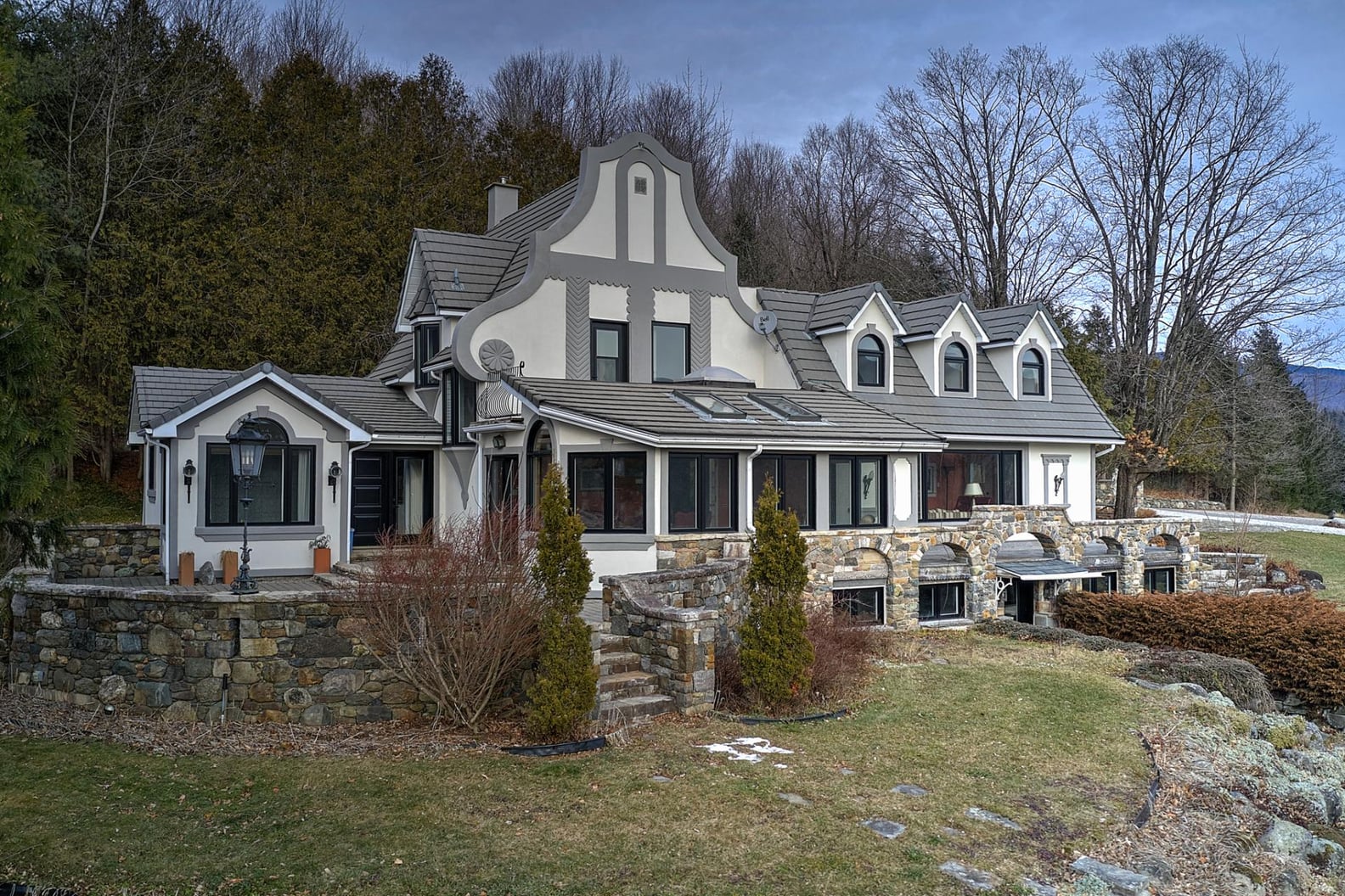 Adele's "Easy on Me" House Is on the Market For $4.3 Million | PS Home