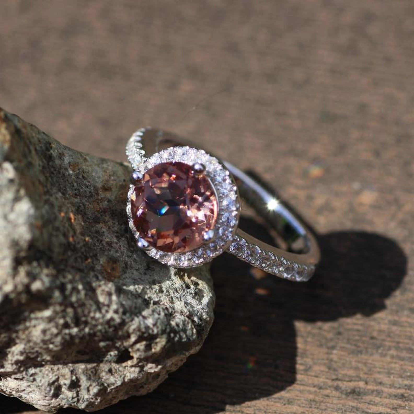 A Zultanite Engagement Ring Changes Colors Before Your Eyes | PS Fashion