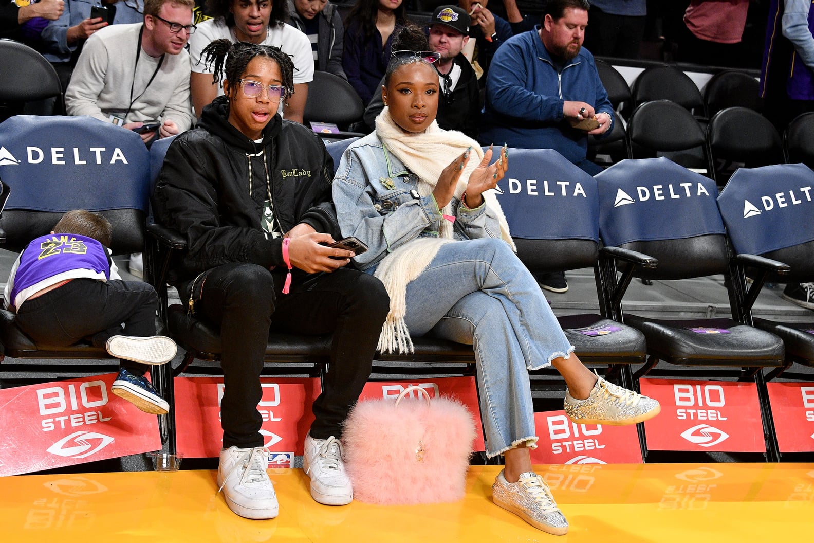 Jennifer Hudson and Son David Otunga Jr. at Lakers Game | PS Celebrity