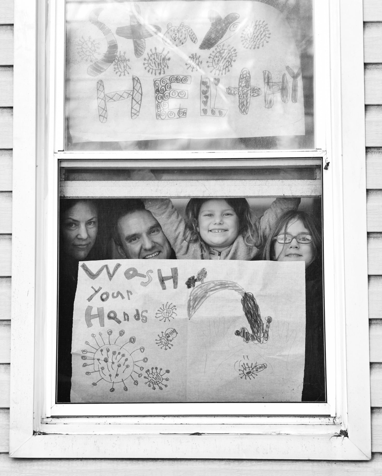 Photographer's Portraits of Families Social Distancing | PS Family