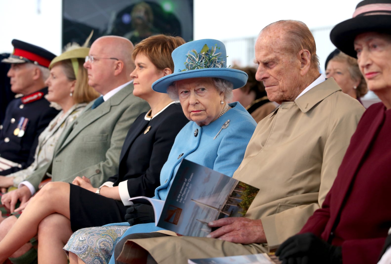Queen Elizabeth II Frowning Pictures | PS Celebrity
