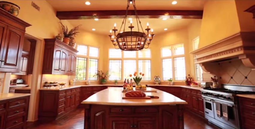 Britney Spears Buys Thousand Oaks Estate | POPSUGAR Home