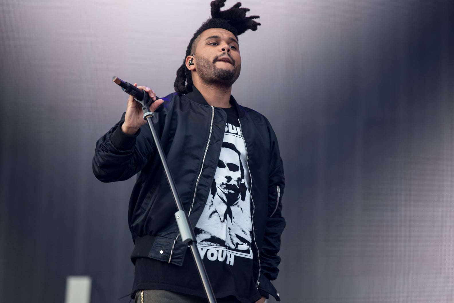 The Weeknd's Music Video for "Starboy" | POPSUGAR Entertainment