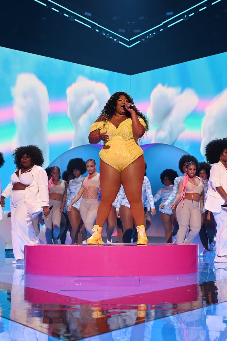 Lizzo 2019 MTV VMAs Performance Video | POPSUGAR Entertainment Photo 11 Lizzo 2019 MTV VMAs Performance Video | POPSUGAR Entertainment Photo 11