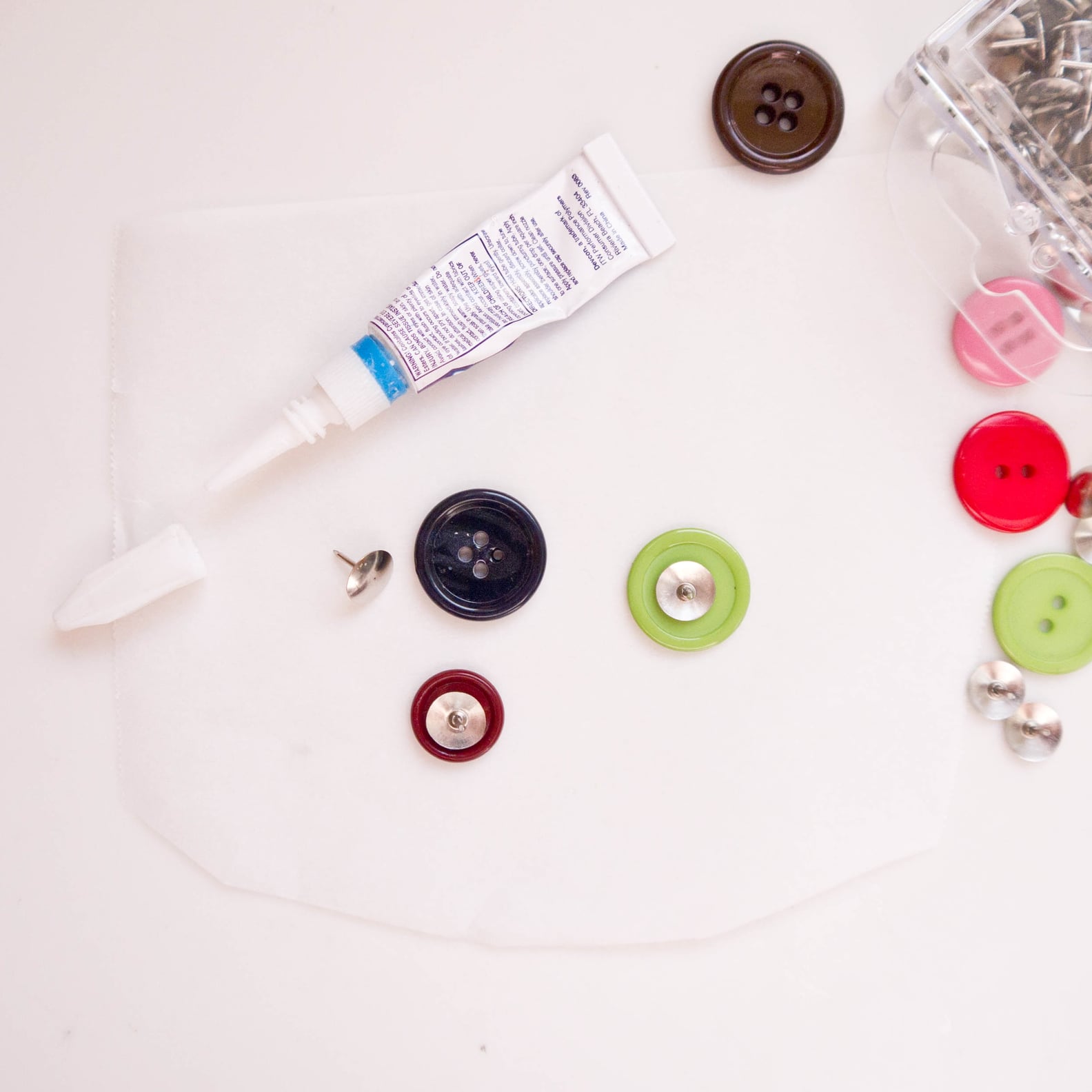 DIY Button Thumbtacks | PS Smart Living