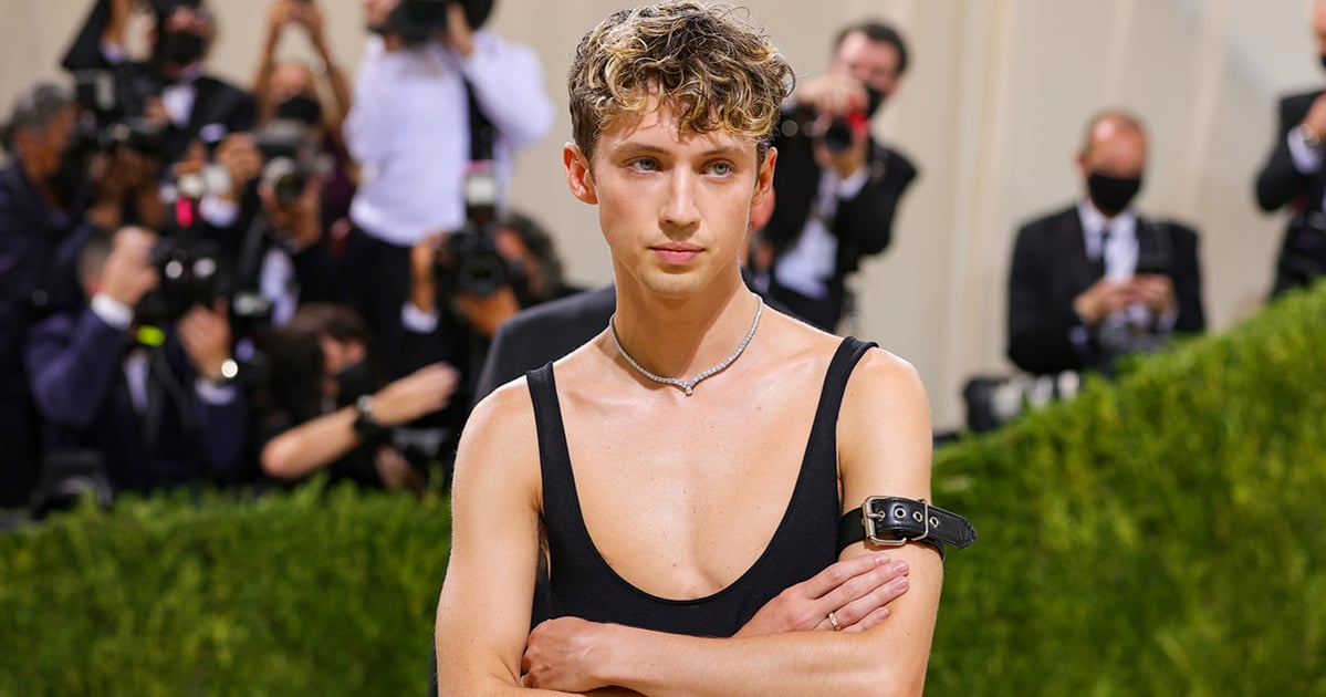Troye Sivan's Altu Dress at the Met Gala 2021 | PS Fashion