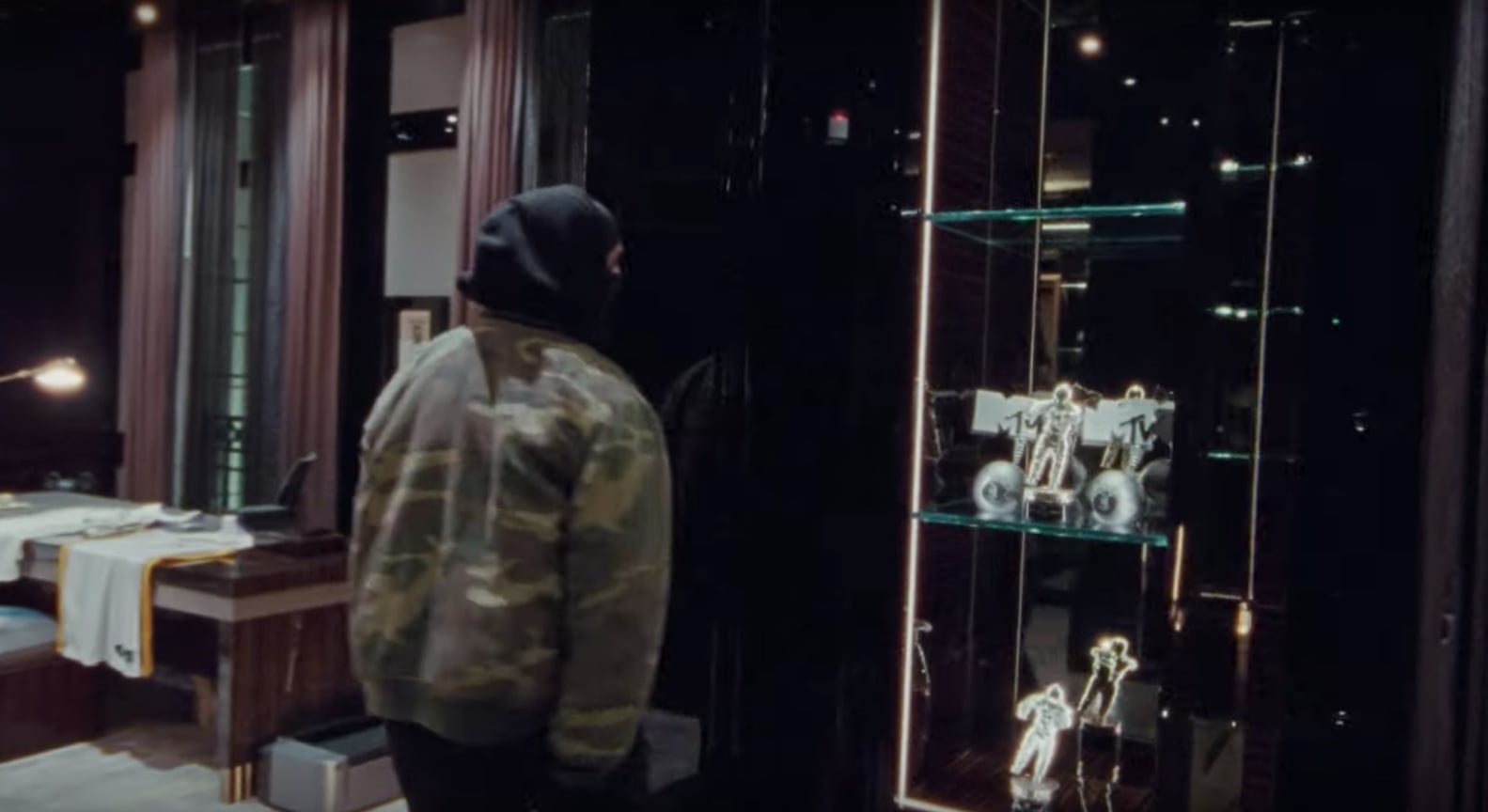 Drake's New Music Video Shows Off His Toronto Home | Photos | PS Home