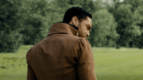 The Sexiest Regé-Jean Page GIFs From Bridgerton | PS Entertainment