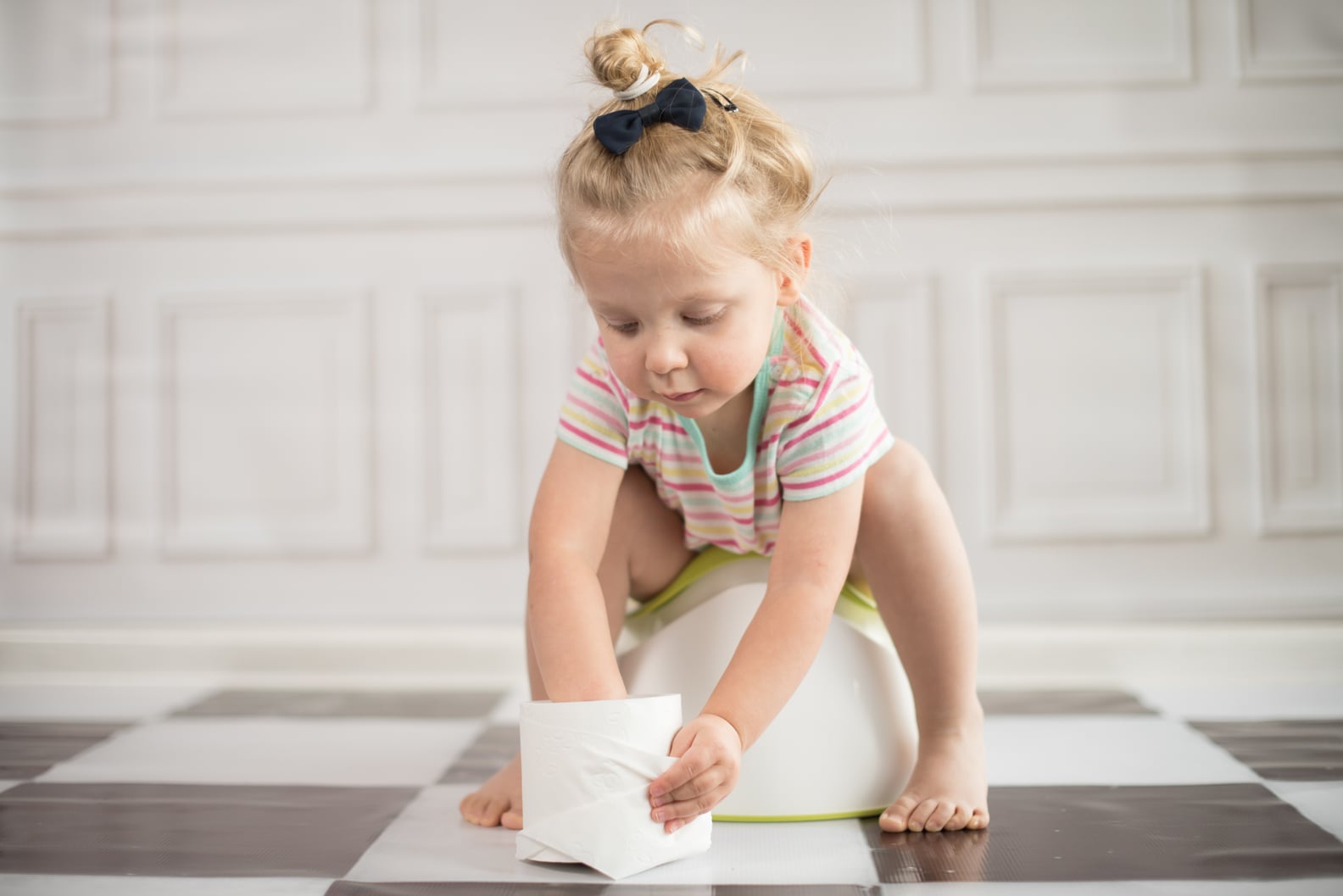 How to Teach Kids to Wipe When Potty Training | PS Family