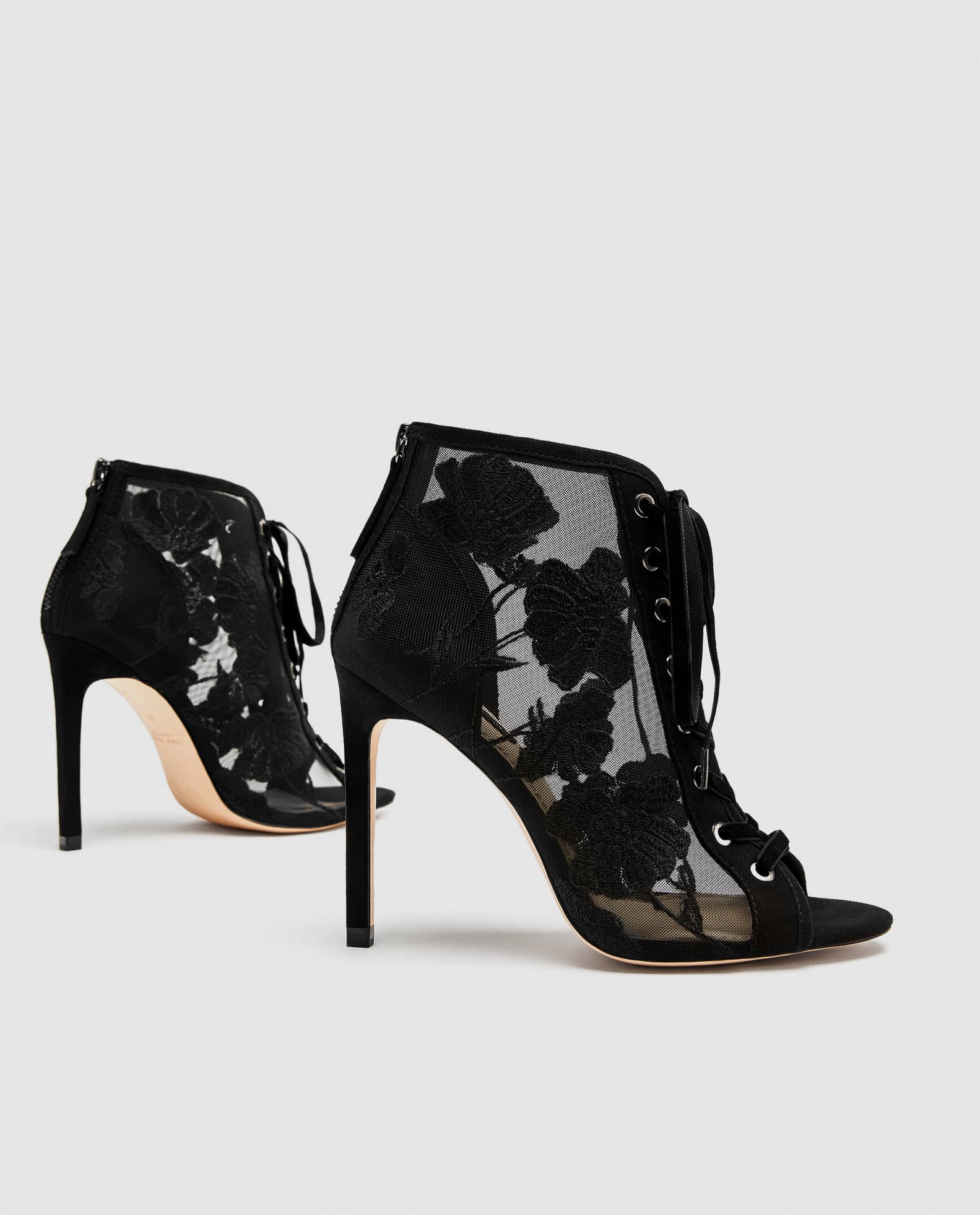 Jennifer Aniston Shoes 2018 | PS Fashion