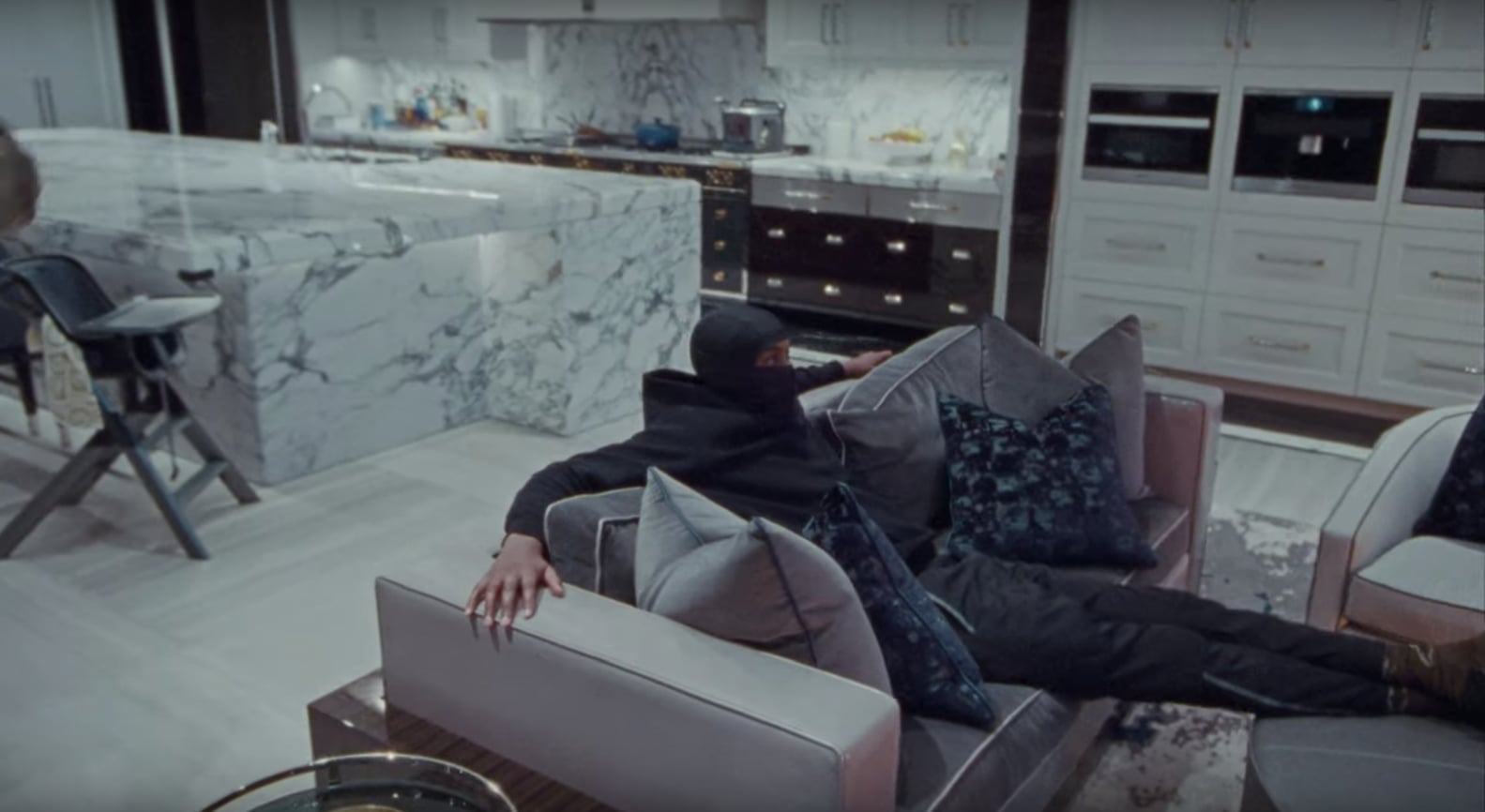 Drake's New Music Video Shows Off His Toronto Home | Photos | PS Home