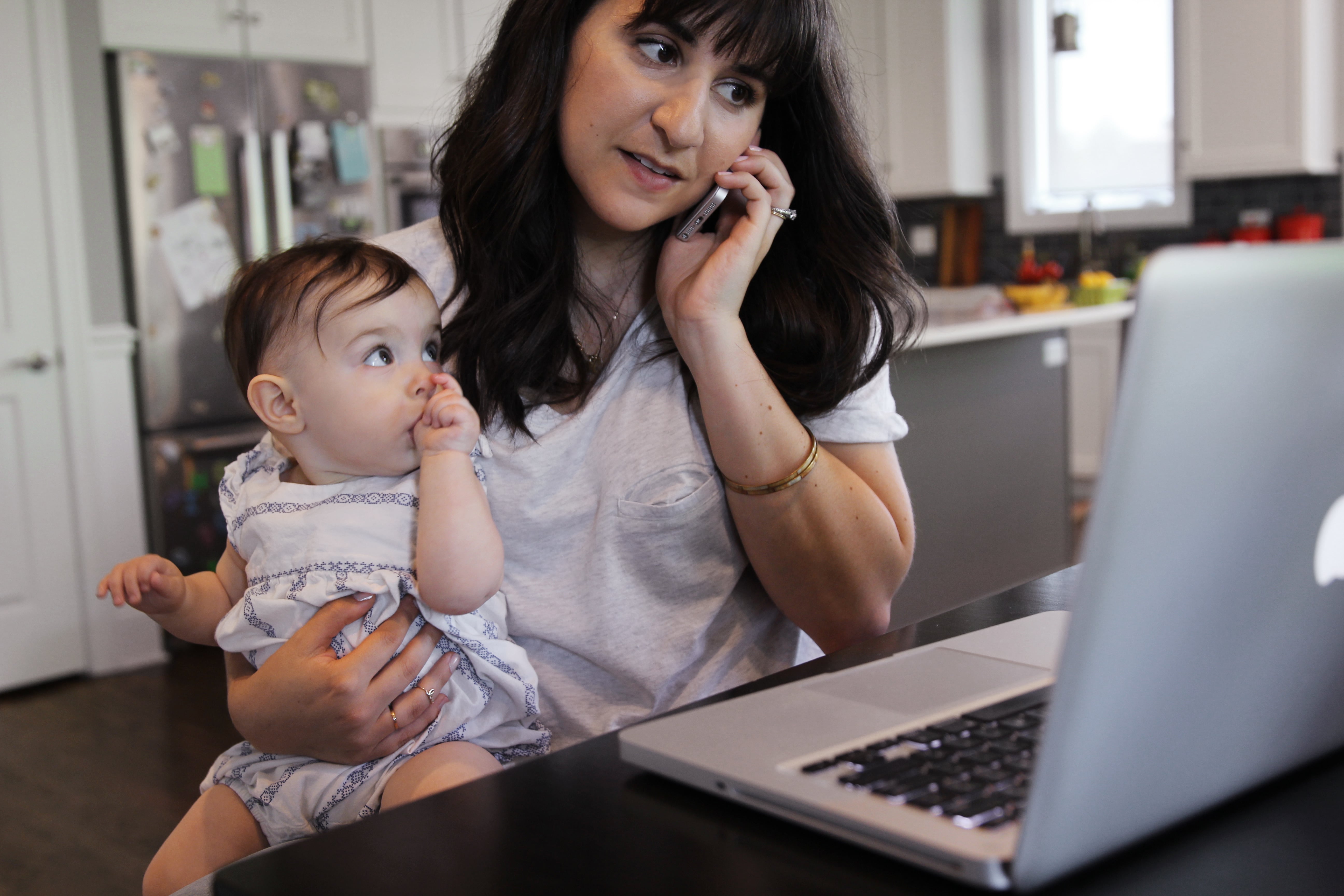 Signs You Love Being a Working Mom | PS Family